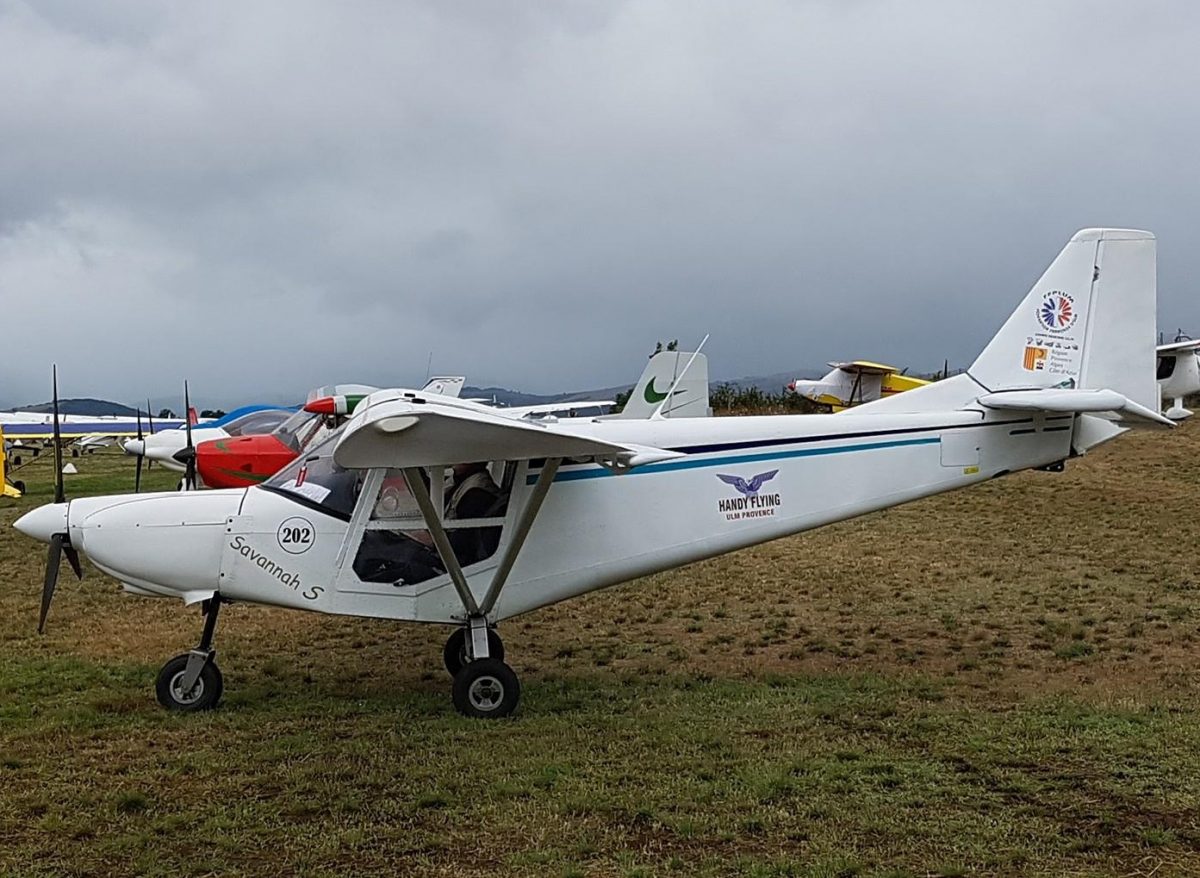 Microlight discovery flight with Handy Flying / ULM de Provence - Le ...